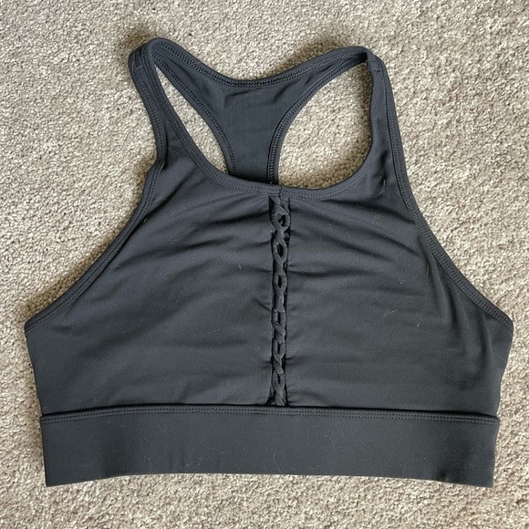 Fabletics | Intimates & Sleepwear | Fabletics Sports Bra Sz M | Poshmark